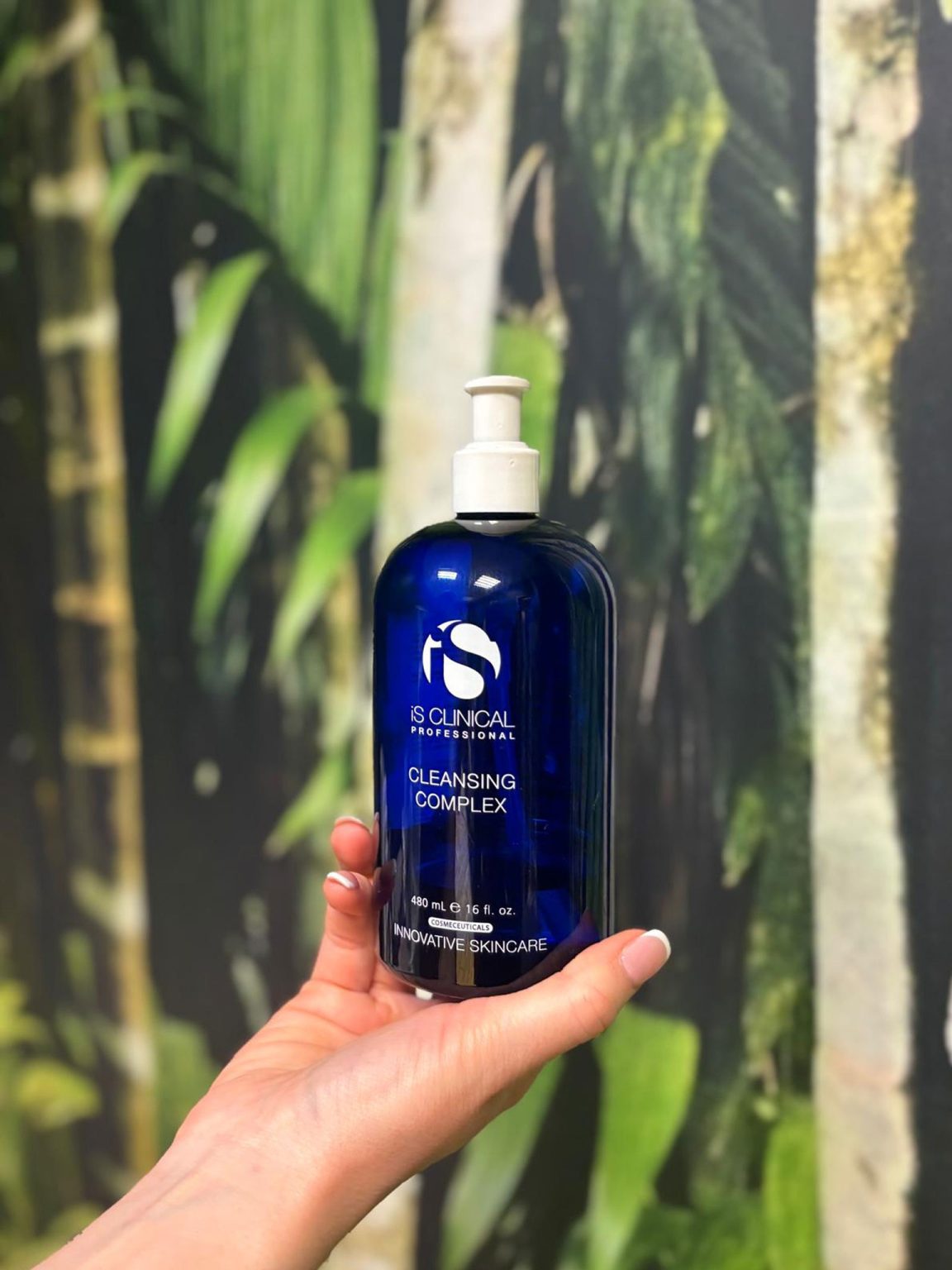 iS Clinical Fire & Ice Resurfacing Facial - The AL5 Aesthetics